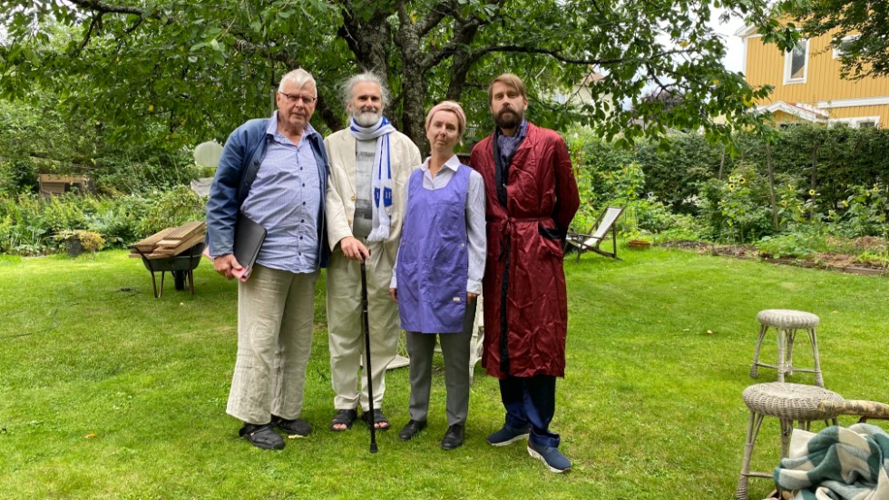 Trädgårdsteater i Röda stan – vemodig komedi om vänskap