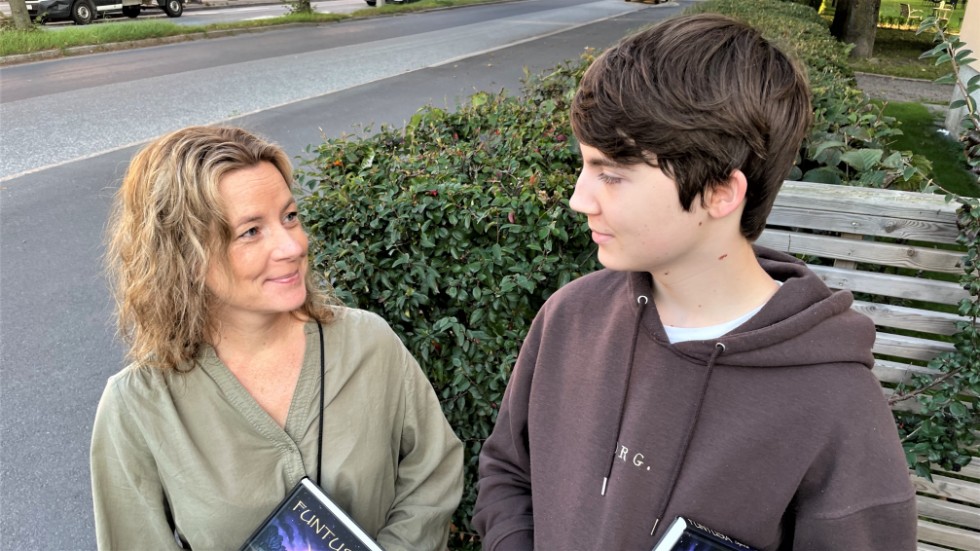 Mateo, 14, ger ut bok ihop med sin mamma