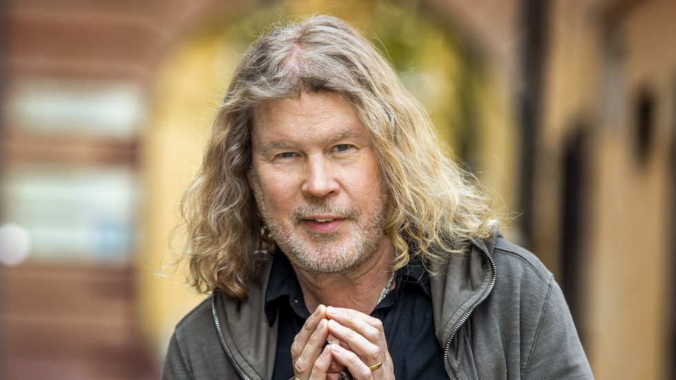 Sverigeturné för Staffan Hellstrand