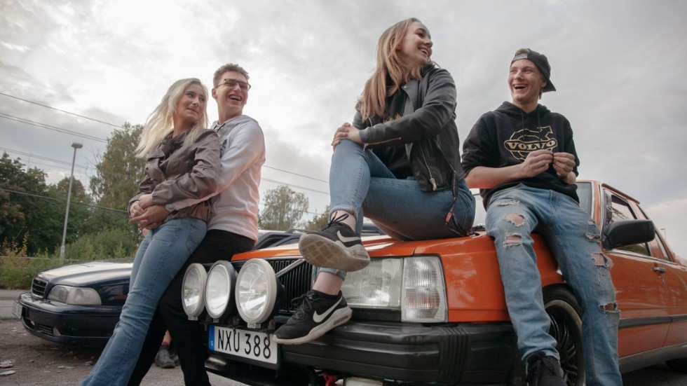 De brinner för motorer – men är trötta på hatet