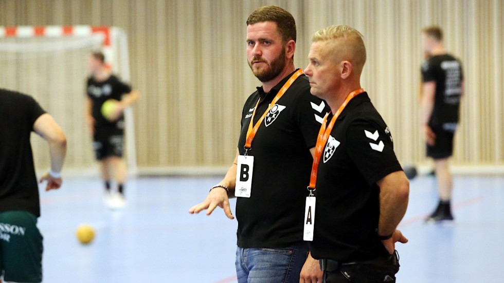 Avgår som NHK-tränare: "Jag blir kvar i klubben i någon form"