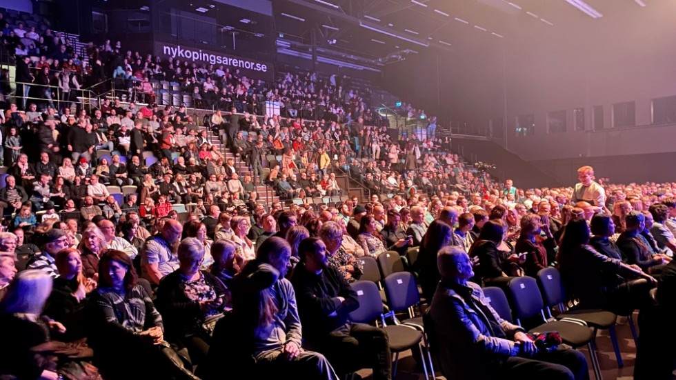 Brynolf & Ljung kollrade bort publiken i Nyköping – folk satt som ...