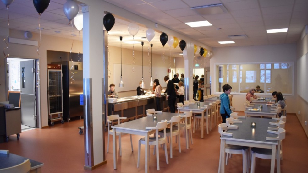 Skola renoverades för 46 miljoner: Stor glädje när matsalen togs i bruk • ”Lika fint som på hotell”