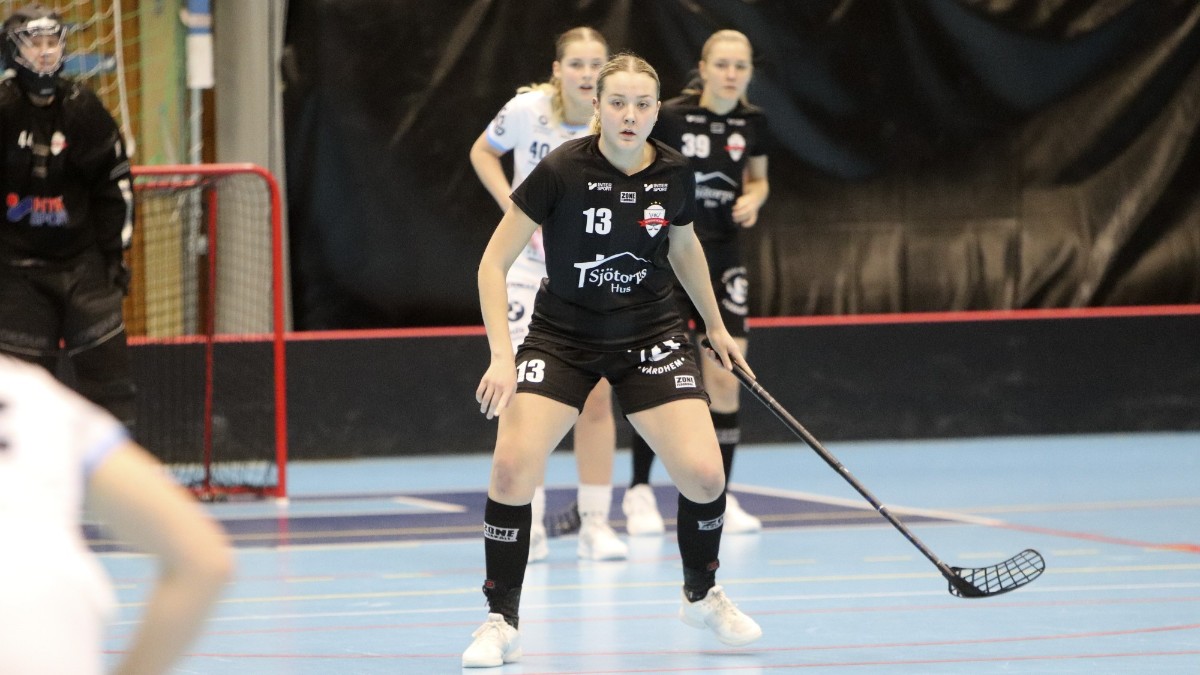 Kvartetten med framtidsspelare stannar i FBC