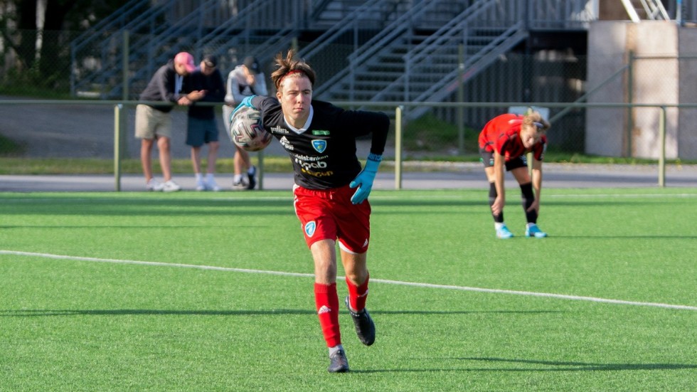 Händelsen som blivit en stor snackis • Se när målvakten från Skellefteå ...