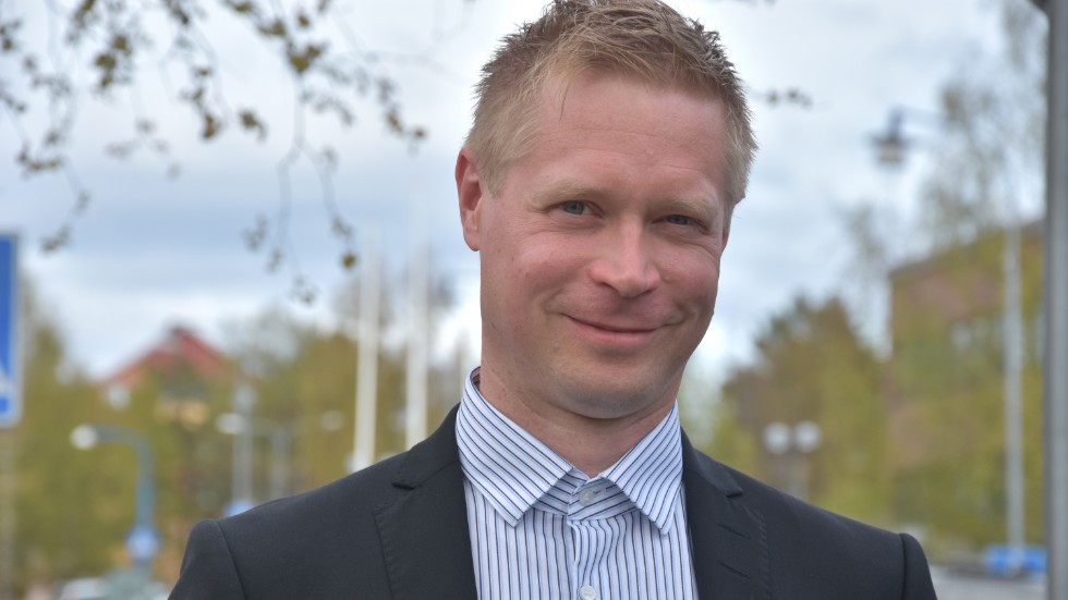 Moderat toppnamn hoppar av politiken • Därför lämnar han sitt uppdrag ...