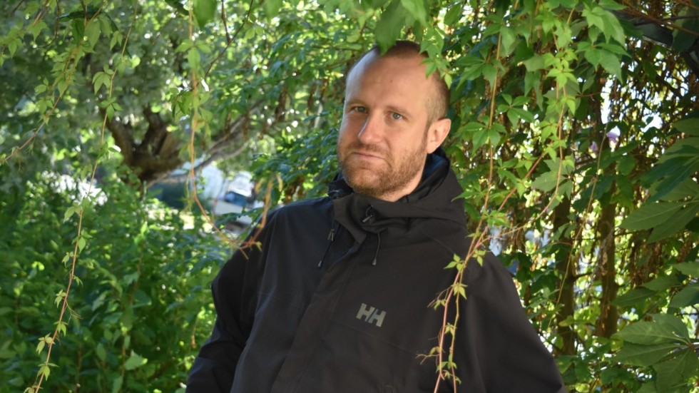 Erik Andersson (V) tror på umgängets läkande kraft: "Nedbrytande att ...