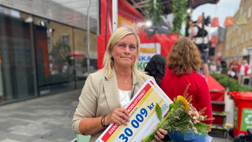 Många glada vinnare när Postkodlotteriet kom till stan: "Kommer att ...