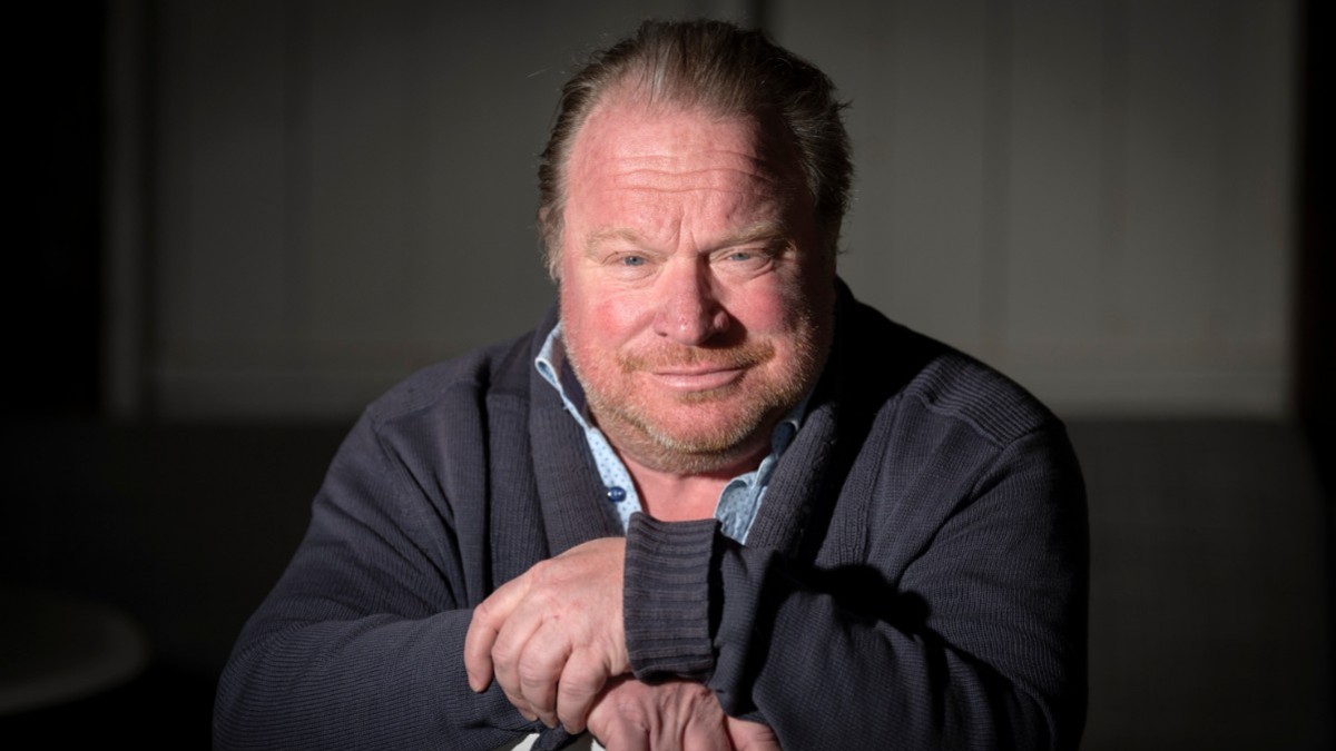 "Hundraåringen" blir teater med Claes Malmberg