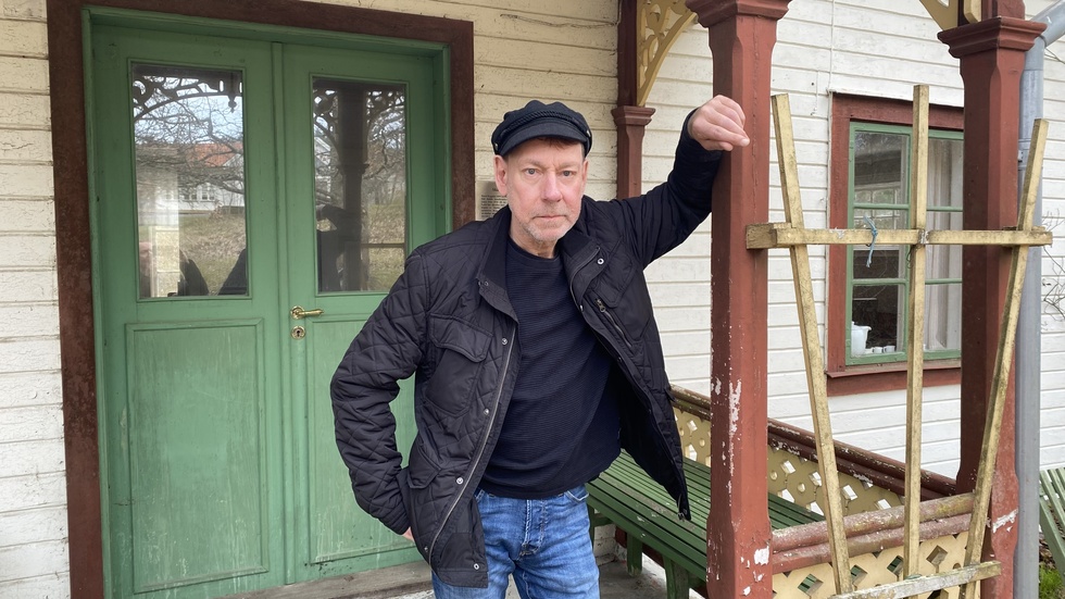 Genialiskt eller dumt – han har köpt legendarens museum i Mjölby