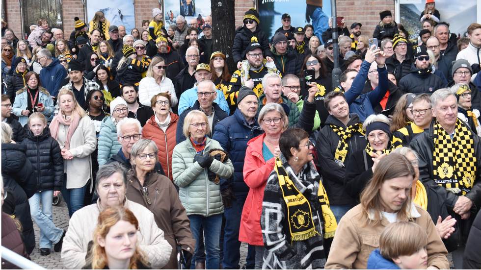 Polisens hyllning efter guldfirandet: ”Ni har skött er utmärkt”