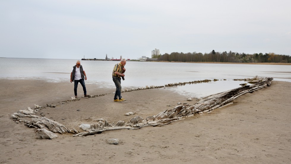 Häftiga skeppsvrak blottlagda av det extrema lågvattnet