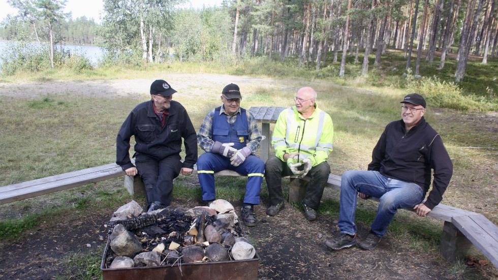 Förening piffar upp populär badplats