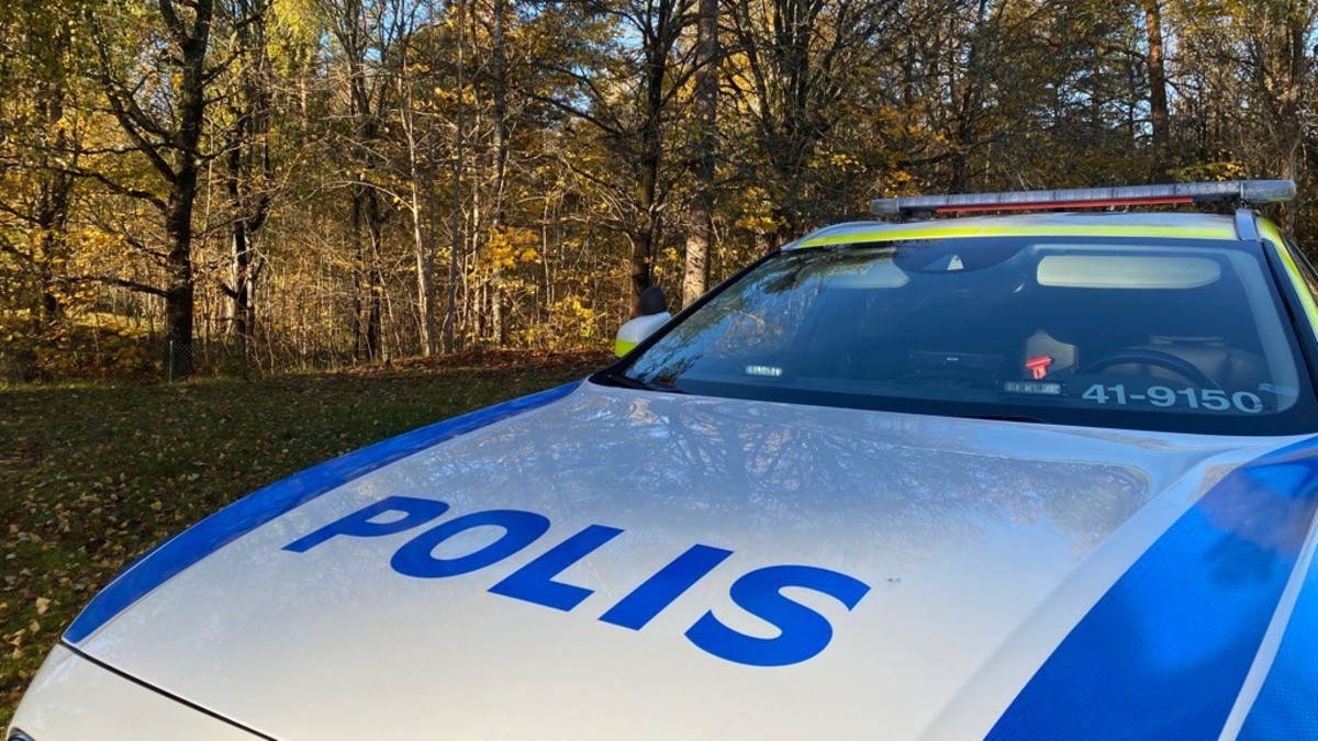Polis stoppade man som nu misstänks för två grova brott