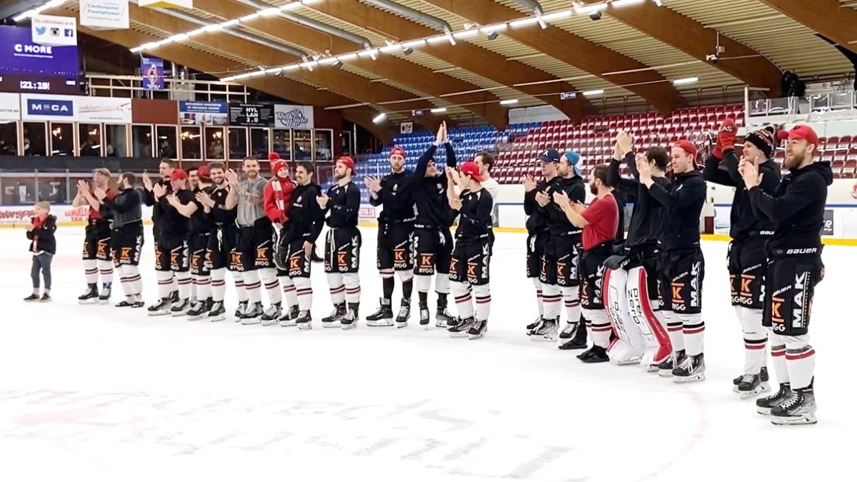 TV: Se när Vita Hästen firade segern med supportrarna