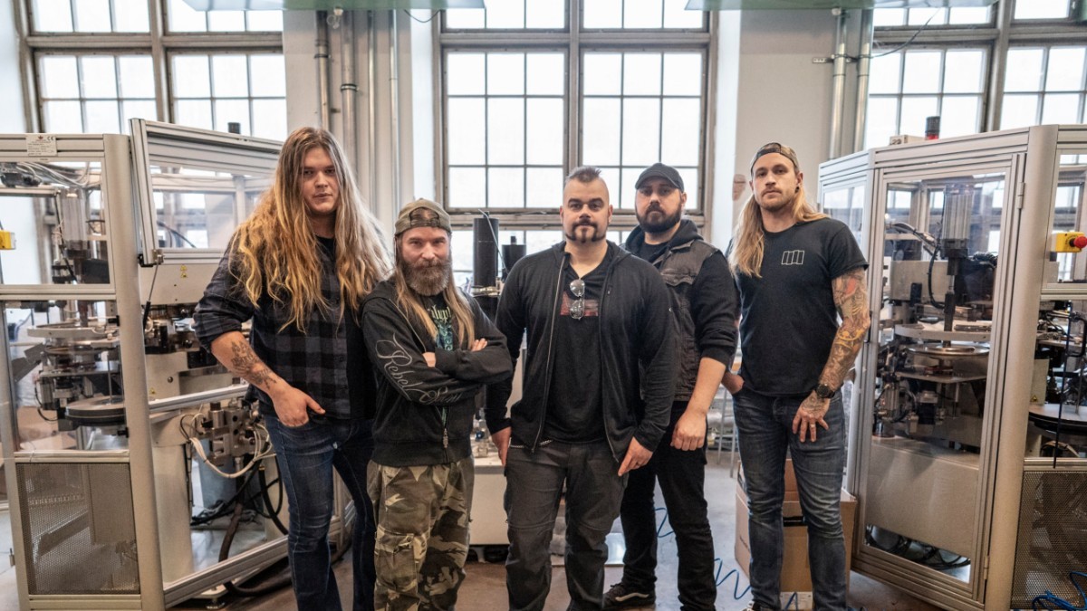 Kända hårdrocksbandet kommer till Lokverkstan