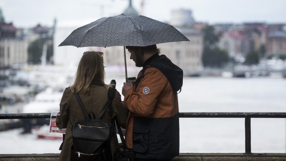 Anna lever det "perfekta livet" med sin man – men är inte nöjd