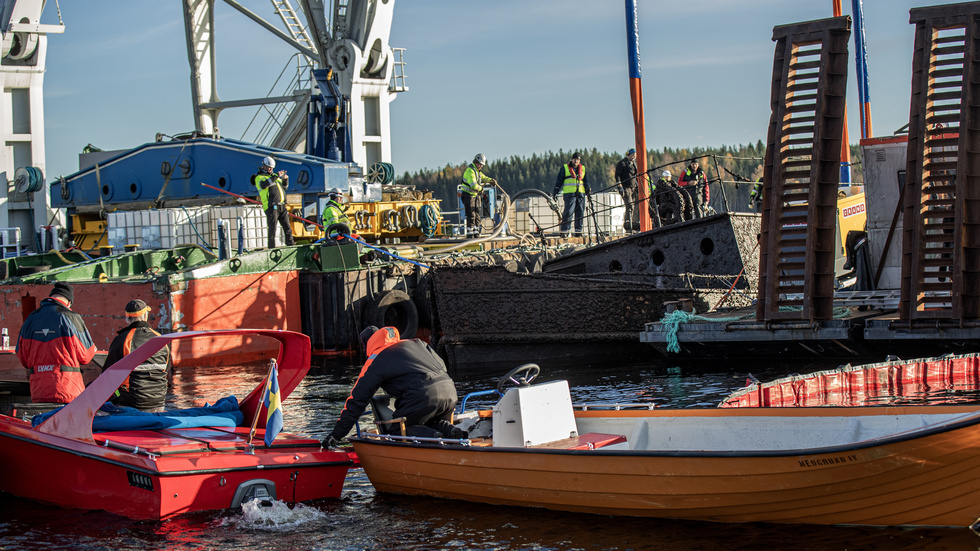 Munksund 5 bärgad från Inre fjärden – spår av tjockolja i vraket