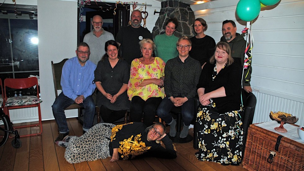 Följer valresultatet med spänning: "Vi rider på en våg av engagemang"