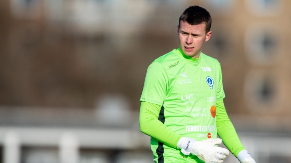 Målvakten blir kvar i ÅFF – nytt avtal påskrivet: "Är riktigt taggad"