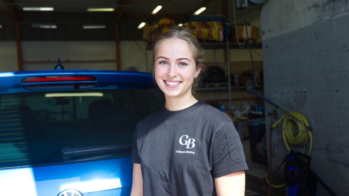 Isa, 25, satsar stort på egen firma inom bilvård