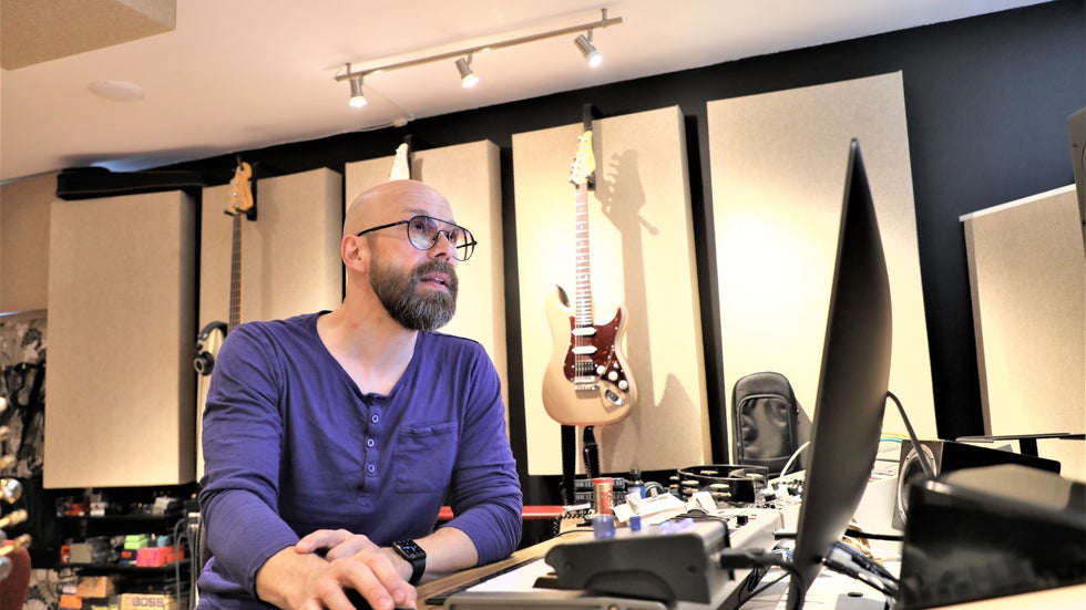 Tuff trio albumdebuterar med riffig rock • ”Ger utrymme för varje ...