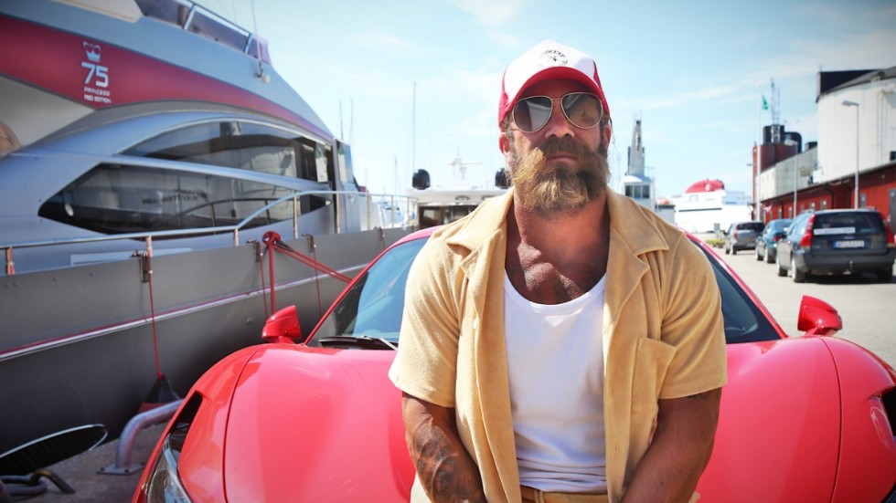 Jan Emanuel avslöjar detaljerna om stökiga livet på ön