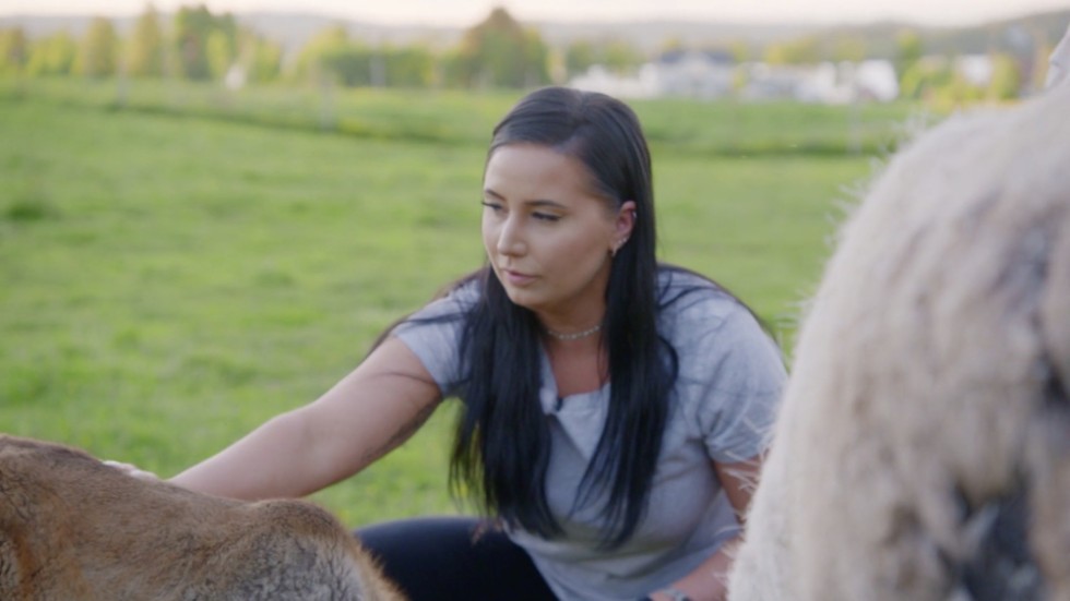 Sanna flyttar in hos Jon-Krista – och träffar renarna • Kolla in första ...