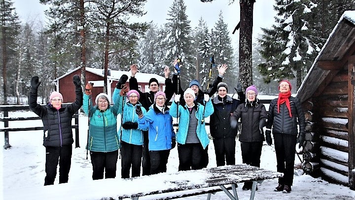 PRO:s promenadgäng i Överkalix tar sig ut i alla väder