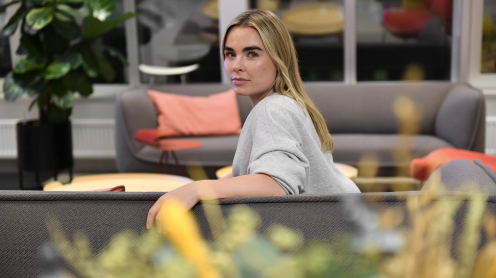 Maja från Skellefteå landade drömjobbet i Stockholm – gör podd med ...