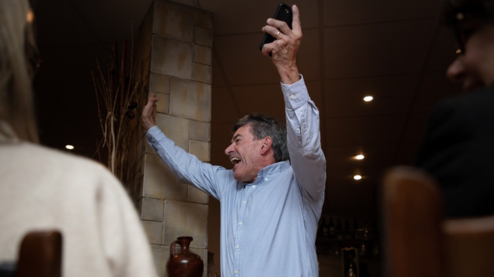 Cocozzas jättedonation – till egna partiet: "Andra är för snåla"