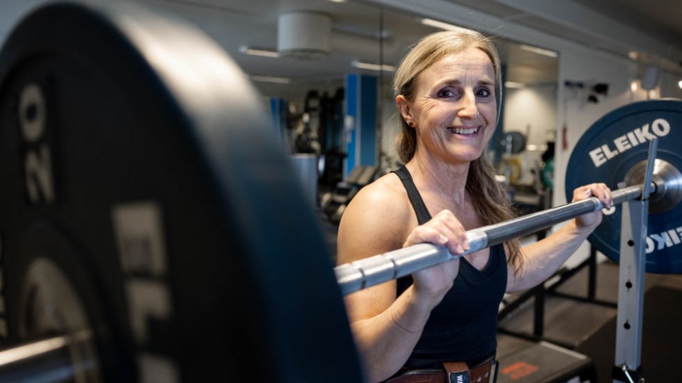 Hon vann EM-guld i styrkelyft – och arbetar på förskola