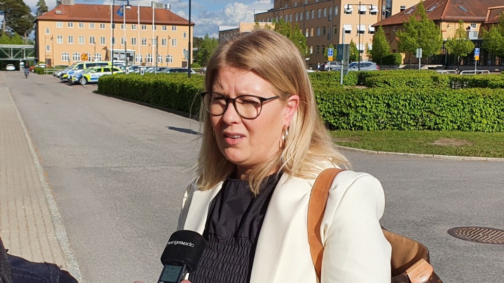 Polisens fynd i lägenheten: Guldtackor och lyxprylar