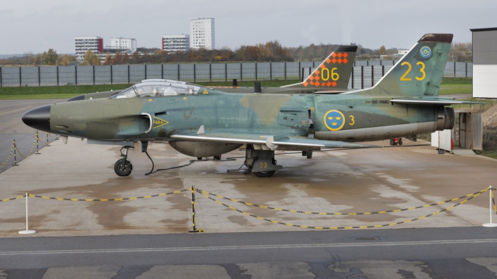 Stellan, 74, flög Lansen, 70 • Festligt jubileum på Saab när klassikern ...