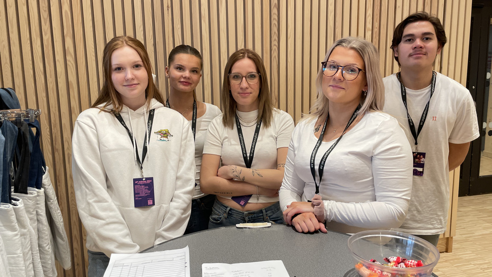 BILDSPEL: Känner du igen någon från UF-Mässan?