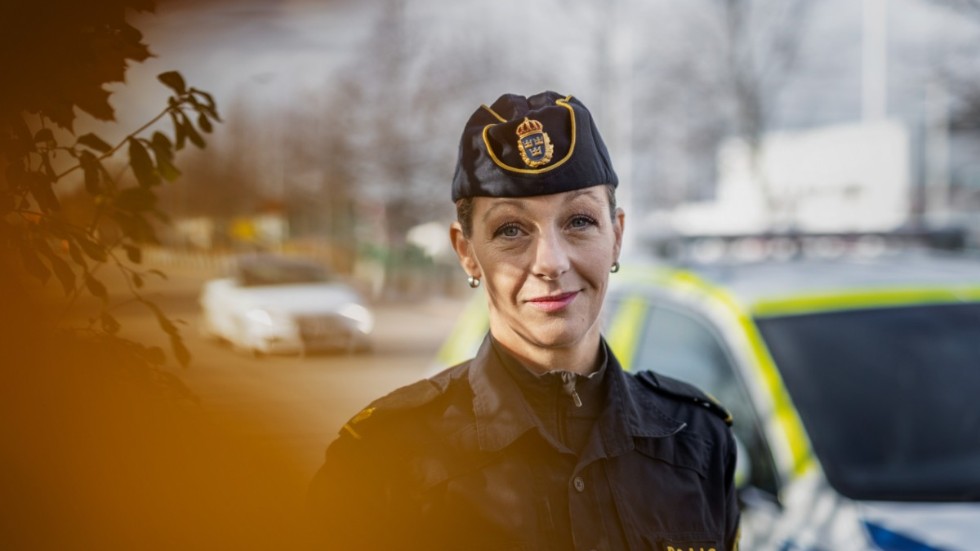 Hon är Gottsundapolisen som satsar på SD-karriär