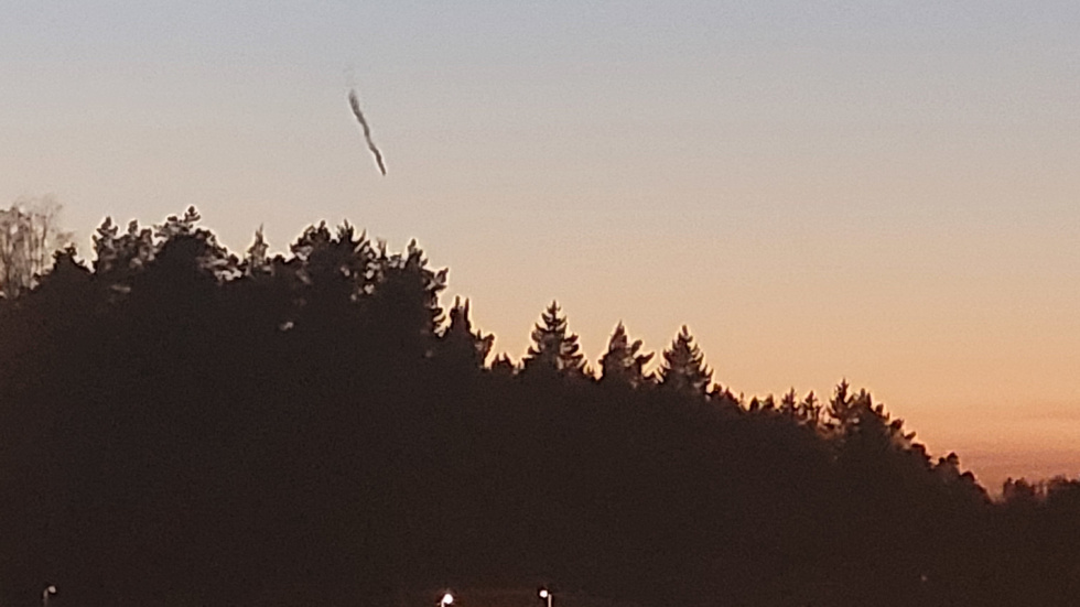 Alice, 7: "Mamma, mamma det ser ut som om ett flygplan störtar"