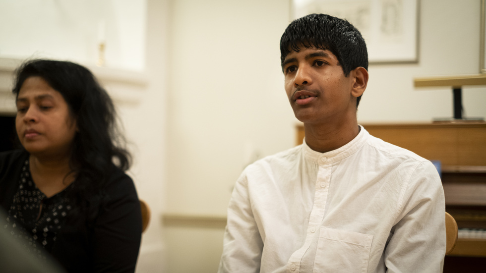 Över 100 personer sluter upp – för att Rukshan, 15, ska få stanna