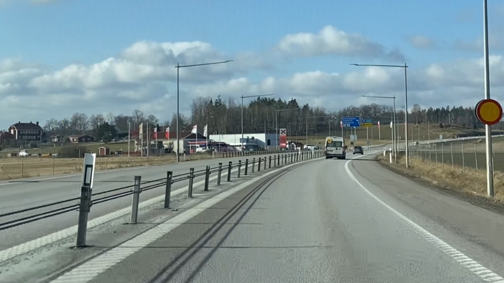 Skyltförvirring på E22: "Vad är det som gäller?"