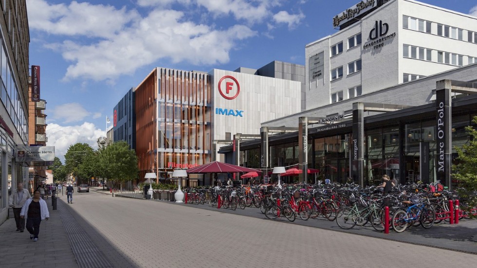 Här byggs jättebiografen i Uppsala • Får Imax-salong – duken nästan ...