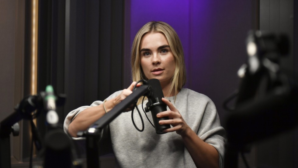 Maja från Skellefteå landade drömjobbet i Stockholm – gör podd med ...