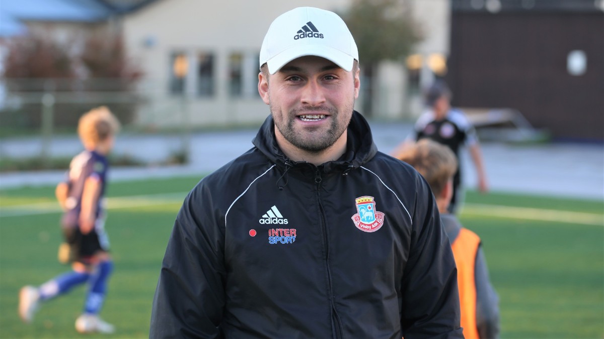 Daniel Johansson – en verklig eldsjäl i idrottens tjänst • I dag tränar han fyra ungdomslag i ...