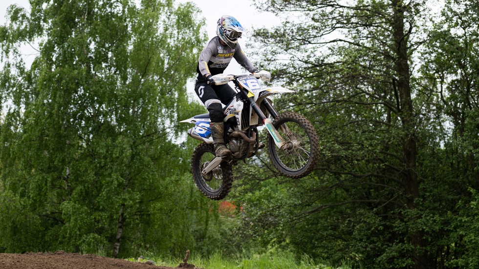 Matilda Huss gör säsongsdebut – men krockarna består