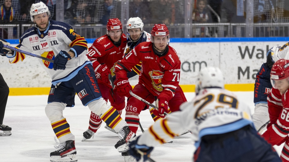 Visade vägen – men vågade inte titta åt pappas håll