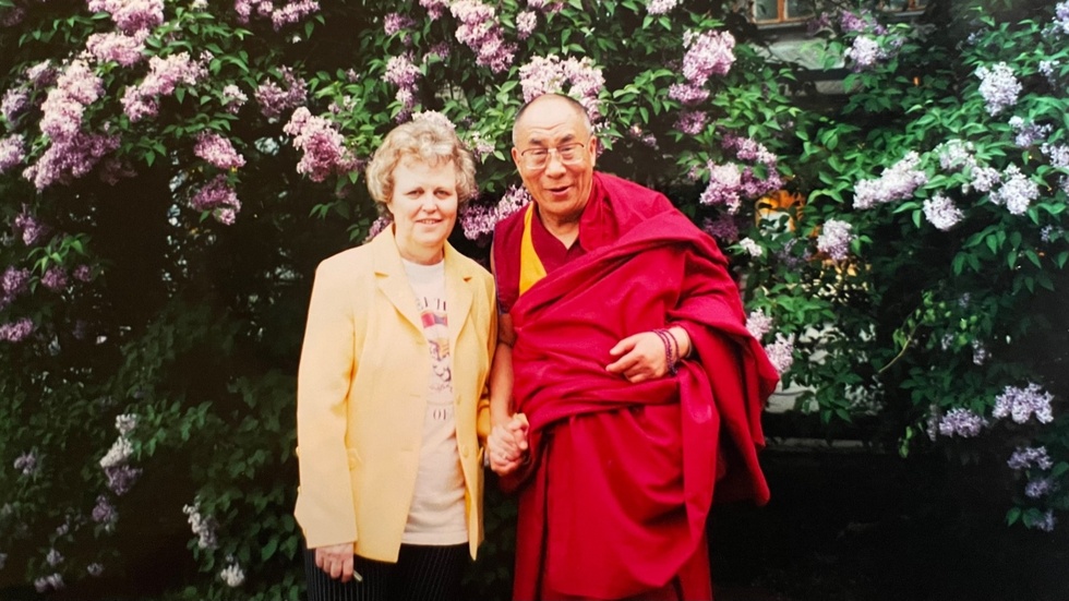 Östgötska Eva minns alla nära möten med Dalai Lama
