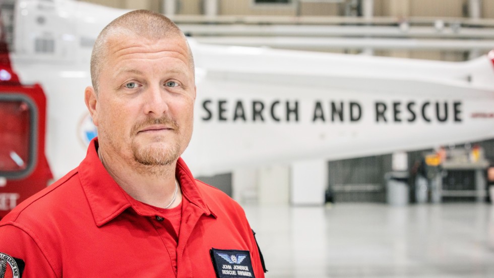 Ytbärgaren: ”Aldrig varit med om något liknande” • Passagerare försökte ...