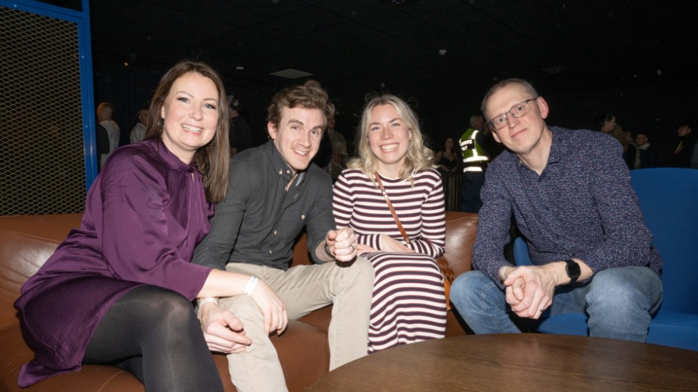 BILDEXTRA: 90-talsstjärnorna gjorde nostalgiparty på lördagen