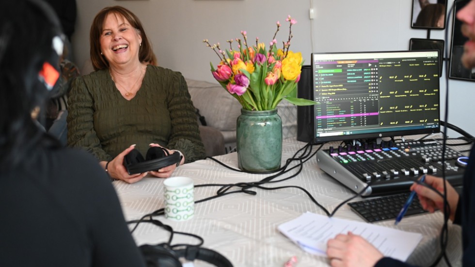 Radioshowen hälsade på i "Sveriges gladaste hyreshus"