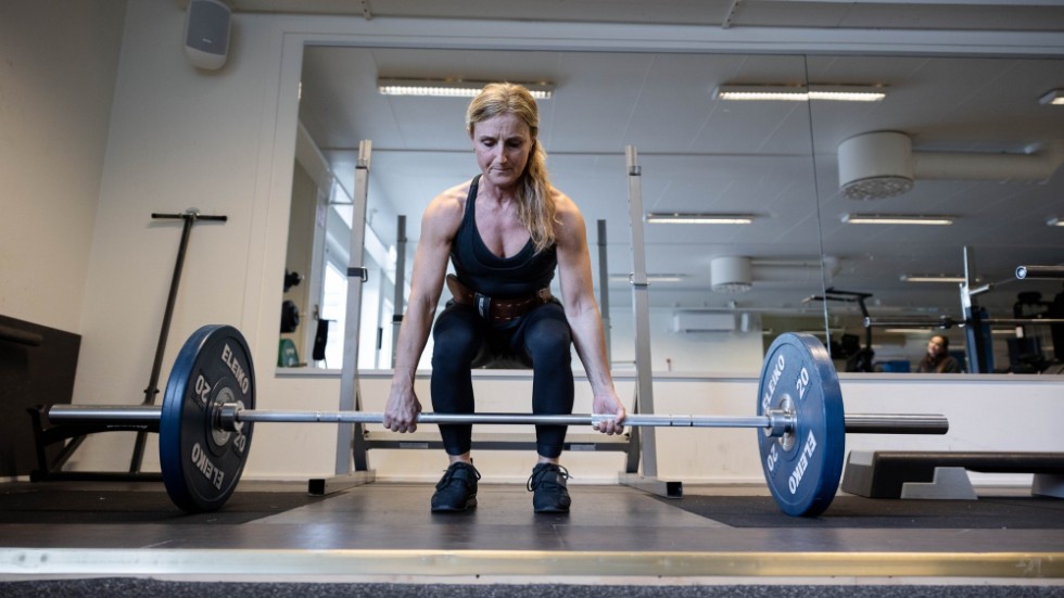 Hon vann EM-guld i styrkelyft – och arbetar på förskola