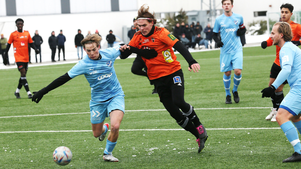 Fotbollspremiär på kylslaget Säve – så slutade matchen